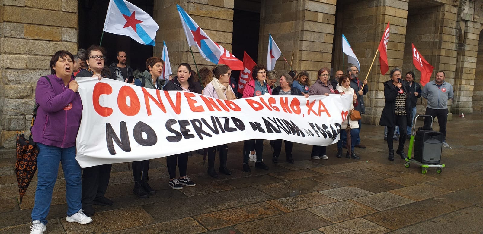 Traballadoras do SAF quentan motores de cara á folga indefinida por un convenio digno - CIG ...